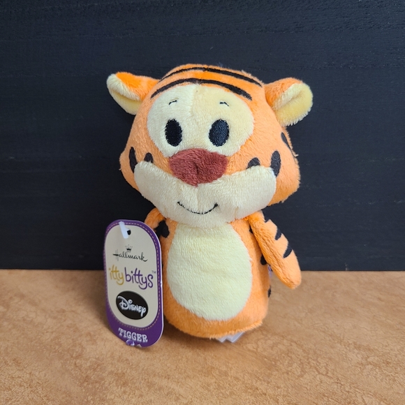 Hallmark | Toys | Hallmark Itty Bittys Disney Tigger | Poshmark